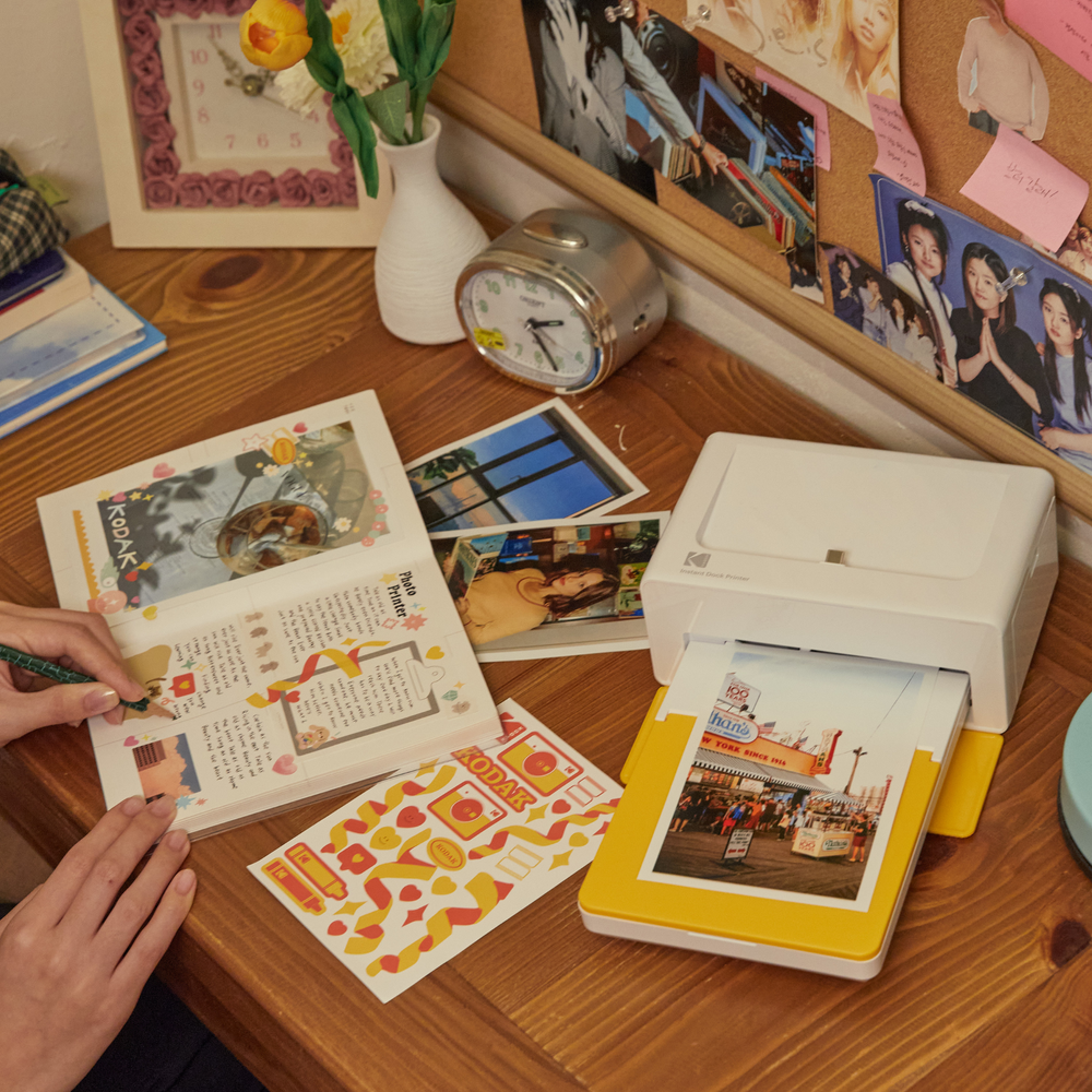 KODAK Dock Plus Retro PD460 Gift Bundle